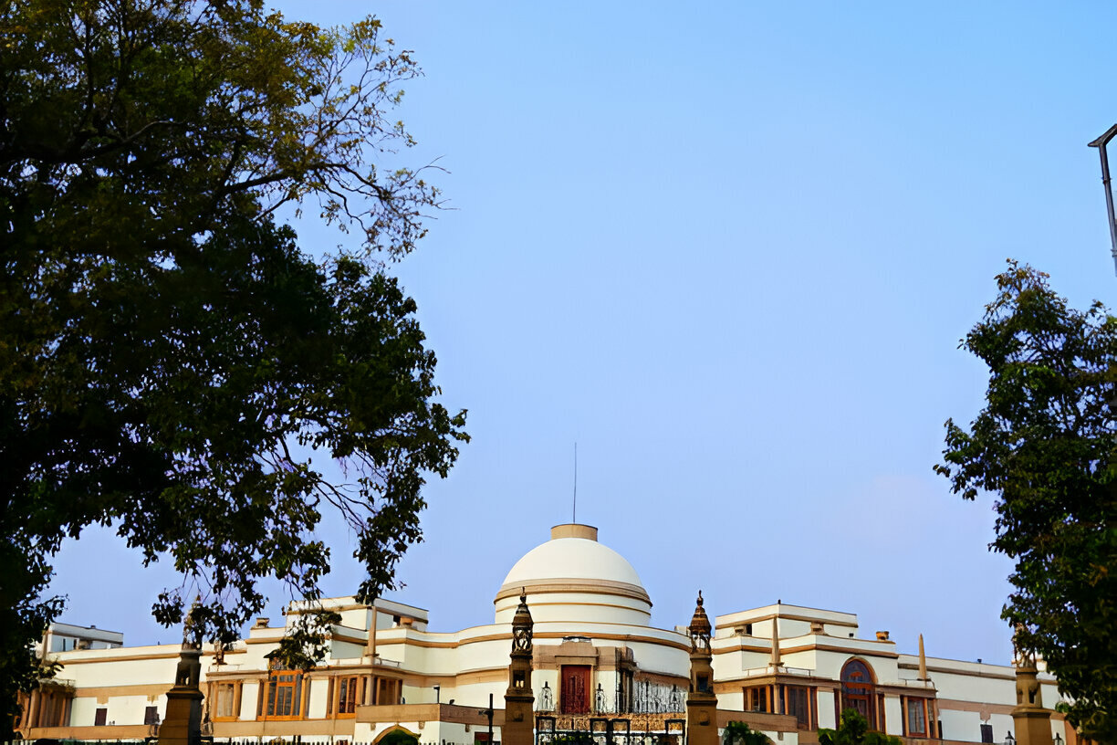 Exploring Agra’s Elevation: The Taj Mahal and the City’s Stunning ...