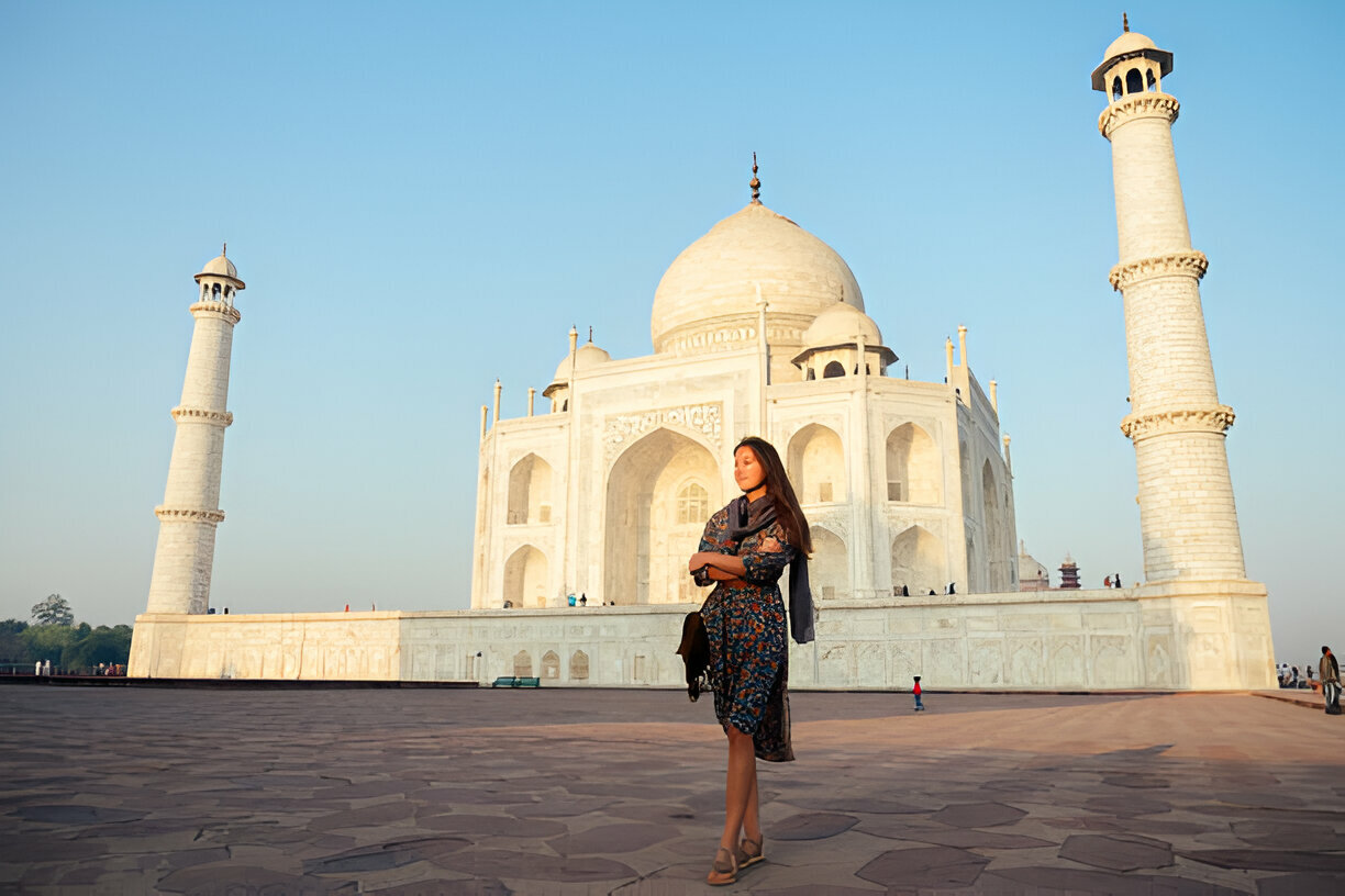 Exploring the Taj Mahal Alone: A Solo Female Traveler’s Ultimate Guide ...