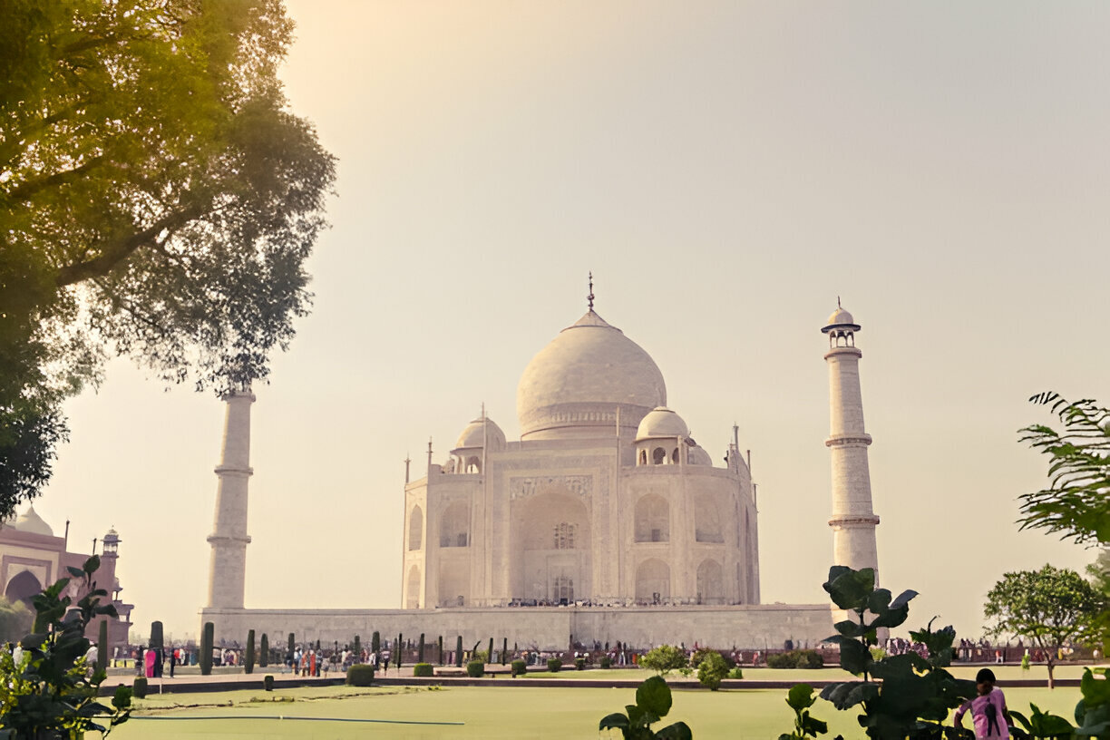 Taj Mahal: The Crown Jewel of Tourist Attractions - Tickets Taj Mahal