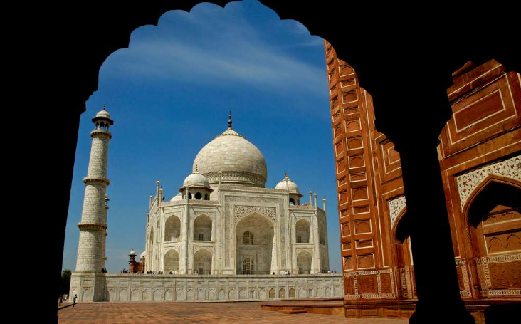The Taj Mahal’s Legacy: Blending Architectural Brilliance and ...