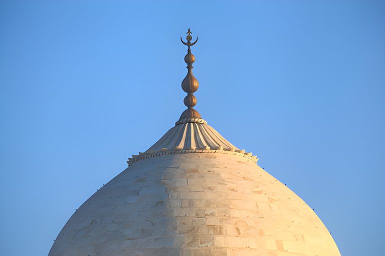 The Golden Finial of the Taj Mahal: A Crown Above the Crown - Tickets ...