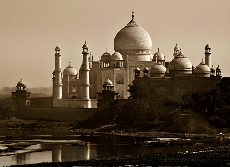 Il Taj Mahal: un capolavoro di architettura e devozione - Biglietti Taj ...